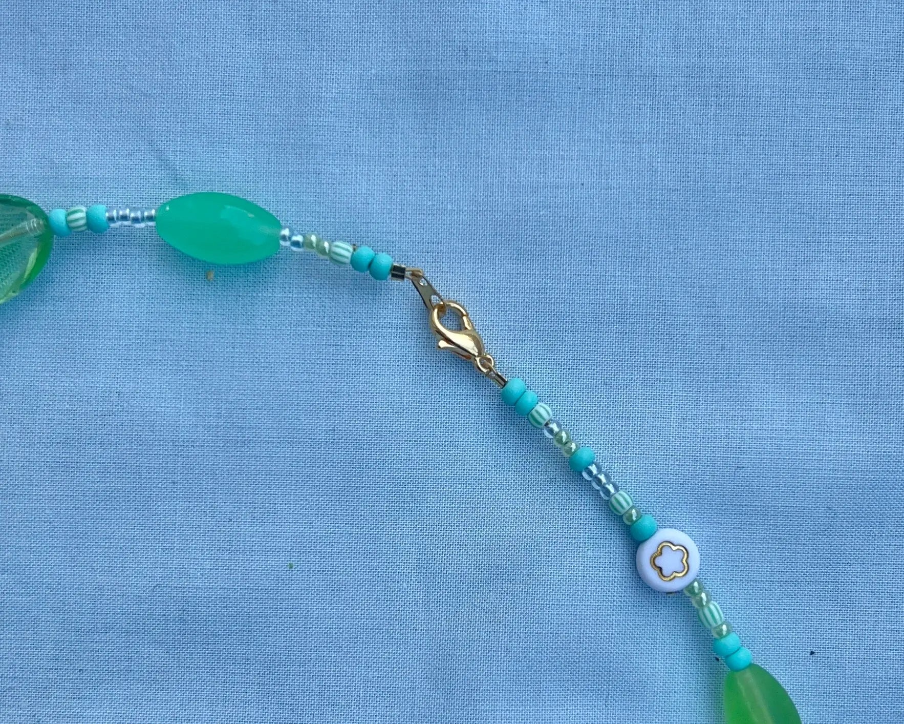 Get a detailed guide to the use of clamping beads and crimps in your ...